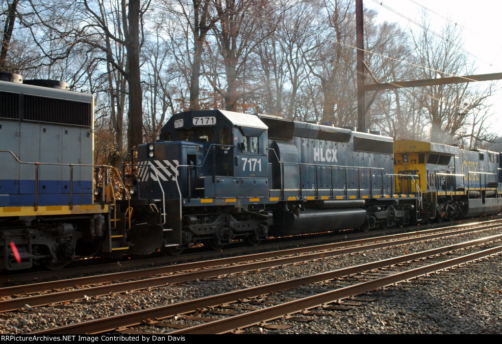 HLCX SD40-2 7171 trails on Q439-04